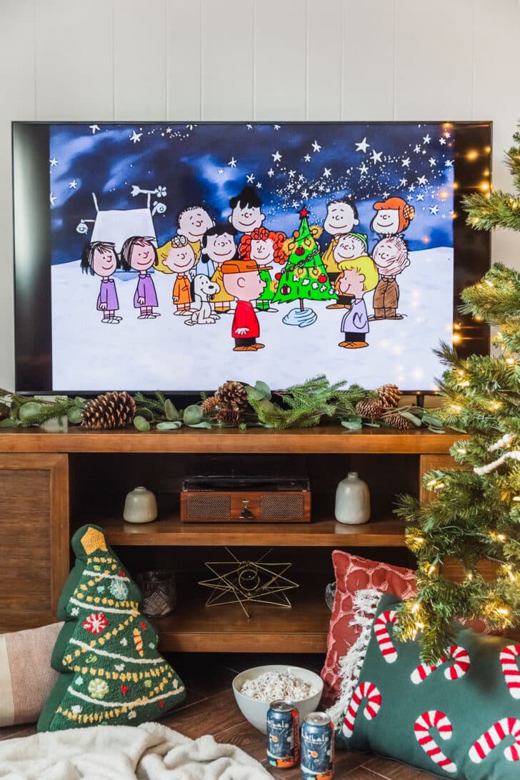 How to Throw a Cozy Christmas Movie Night Party • Sunday Table